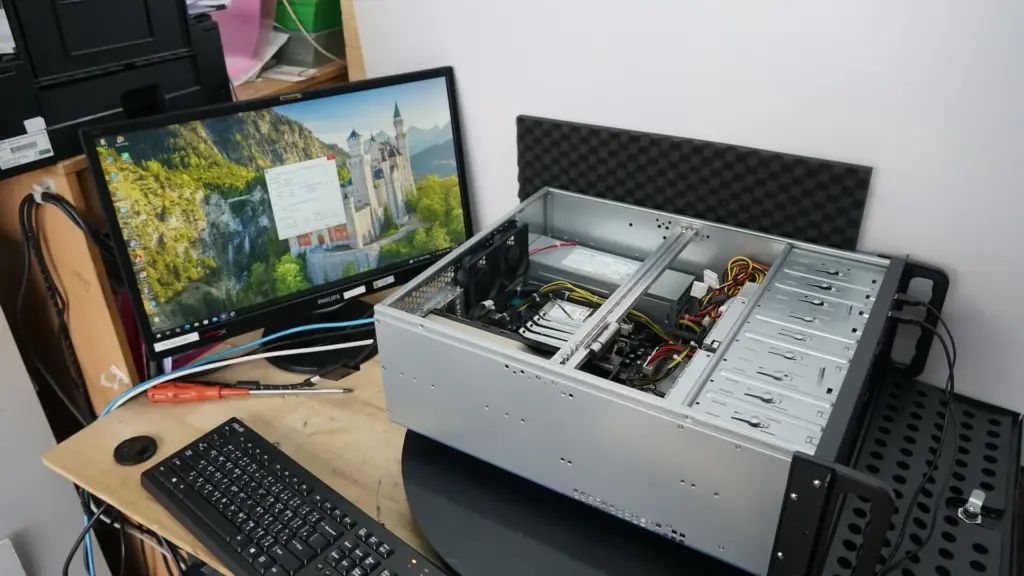 07/08/24 เครื่อง AI Workstation สั่งทำสเปกพิเศษ Intel Xeon W5-2455X ...